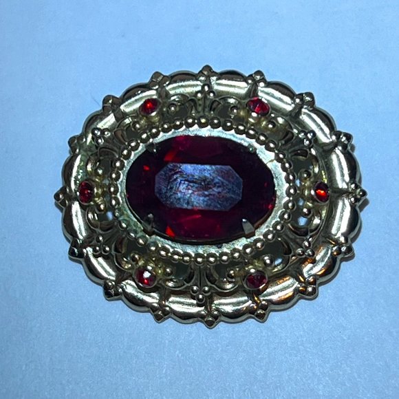 Coro | Jewelry | Coro Vintage Faceted Red Rhinestone Gold Tone Small ...